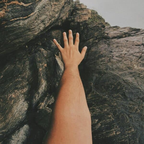 Quebradura o fractura de brazo: causas, síntomas y tratamiento